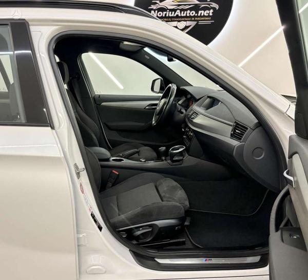 White BMW X1 2014 in Marijampole, with an engine capacity of 2.00 L and mileage of 237 thousand km for 8650 €, photo 9 on AUTOMOTO.COM.LV