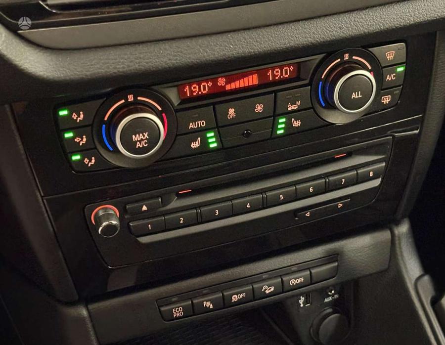 Balts BMW X1 2014 Marijampole, ar dzinēja tilpumu 2.00 L un nobraukumu 237 tūkst. km par 8650 €, foto 17 vietnē AUTOMOTO.COM.LV