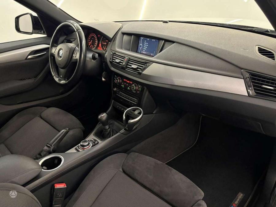 Balts BMW X1 2014 Marijampole, ar dzinēja tilpumu 2.00 L un nobraukumu 237 tūkst. km par 8650 €, foto 25 vietnē AUTOMOTO.COM.LV