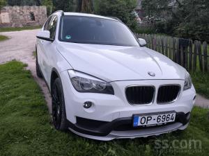 White BMW X1 2014 in Riga, with an engine capacity of 2.00 L and mileage of 225 thousand km for 6250 €, photo 3 on AUTOMOTO.COM.LV