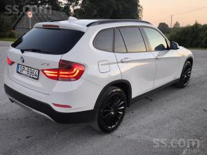 White BMW X1 2014 in Riga, with an engine capacity of 2.00 L and mileage of 225 thousand km for 6250 €, photo 5 on AUTOMOTO.COM.LV