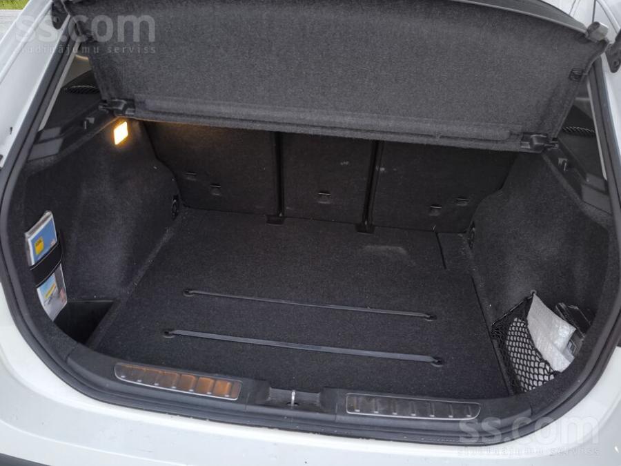 White BMW X1 2014 in Riga, with an engine capacity of 2.00 L and mileage of 225 thousand km for 6250 €, photo 13 on AUTOMOTO.COM.LV