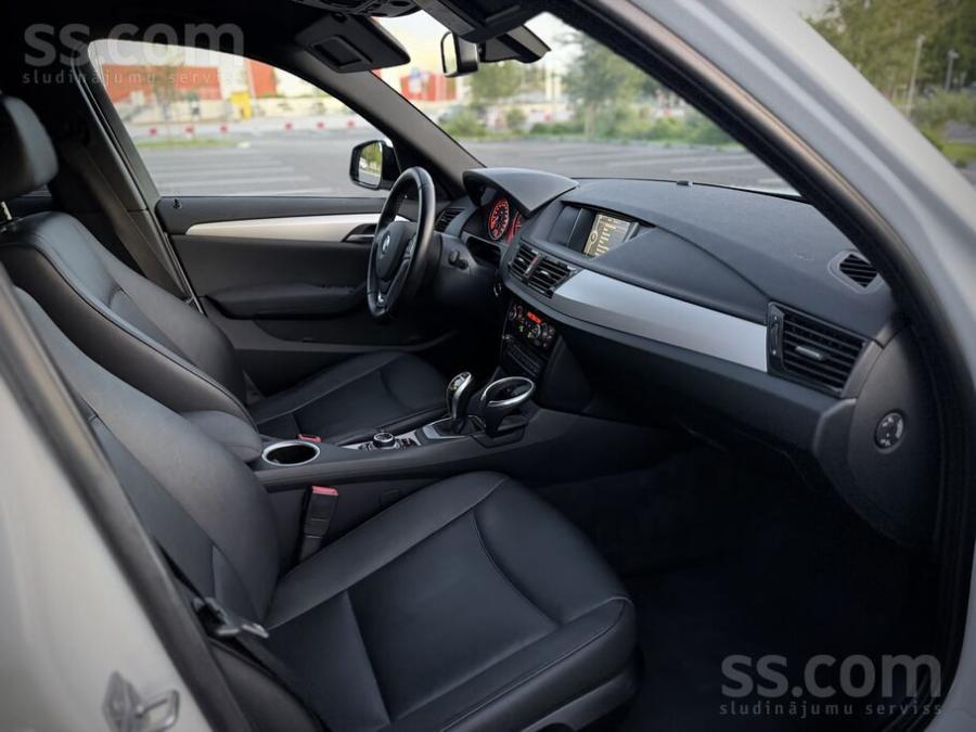Белый БМВ Х1 2014 в Елгава, объемом двигателя 2.00 л и пробегом 150 тыс. км за 9990 €, фото 12 на AUTOMOTO.COM.LV