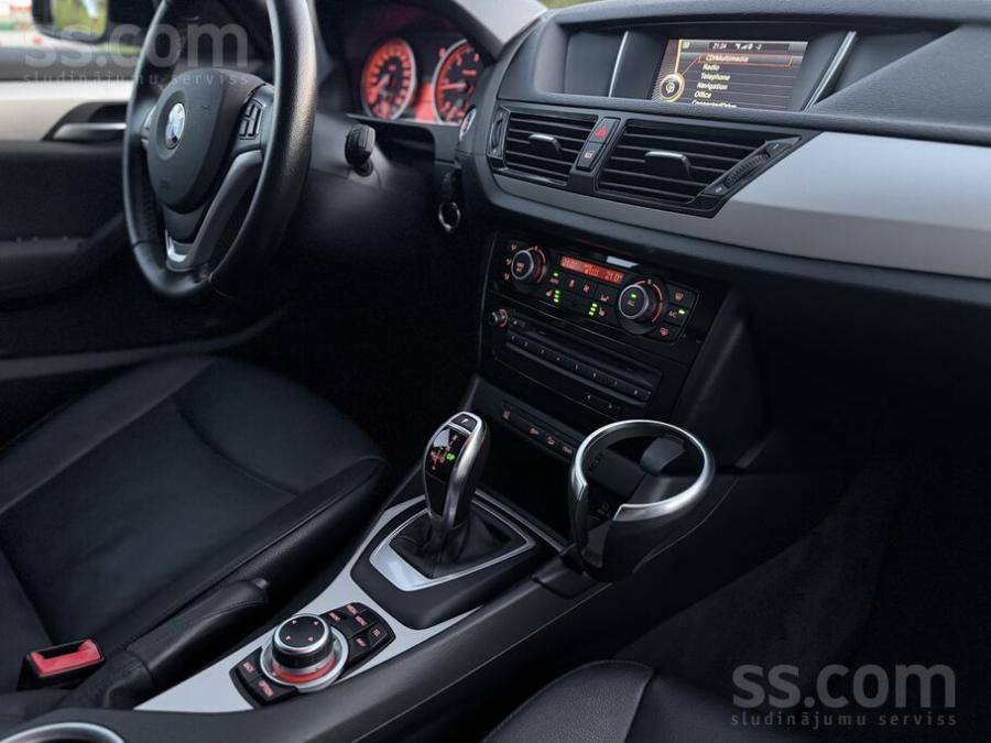 Белый БМВ Х1 2014 в Елгава, объемом двигателя 2.00 л и пробегом 150 тыс. км за 9990 €, фото 14 на AUTOMOTO.COM.LV