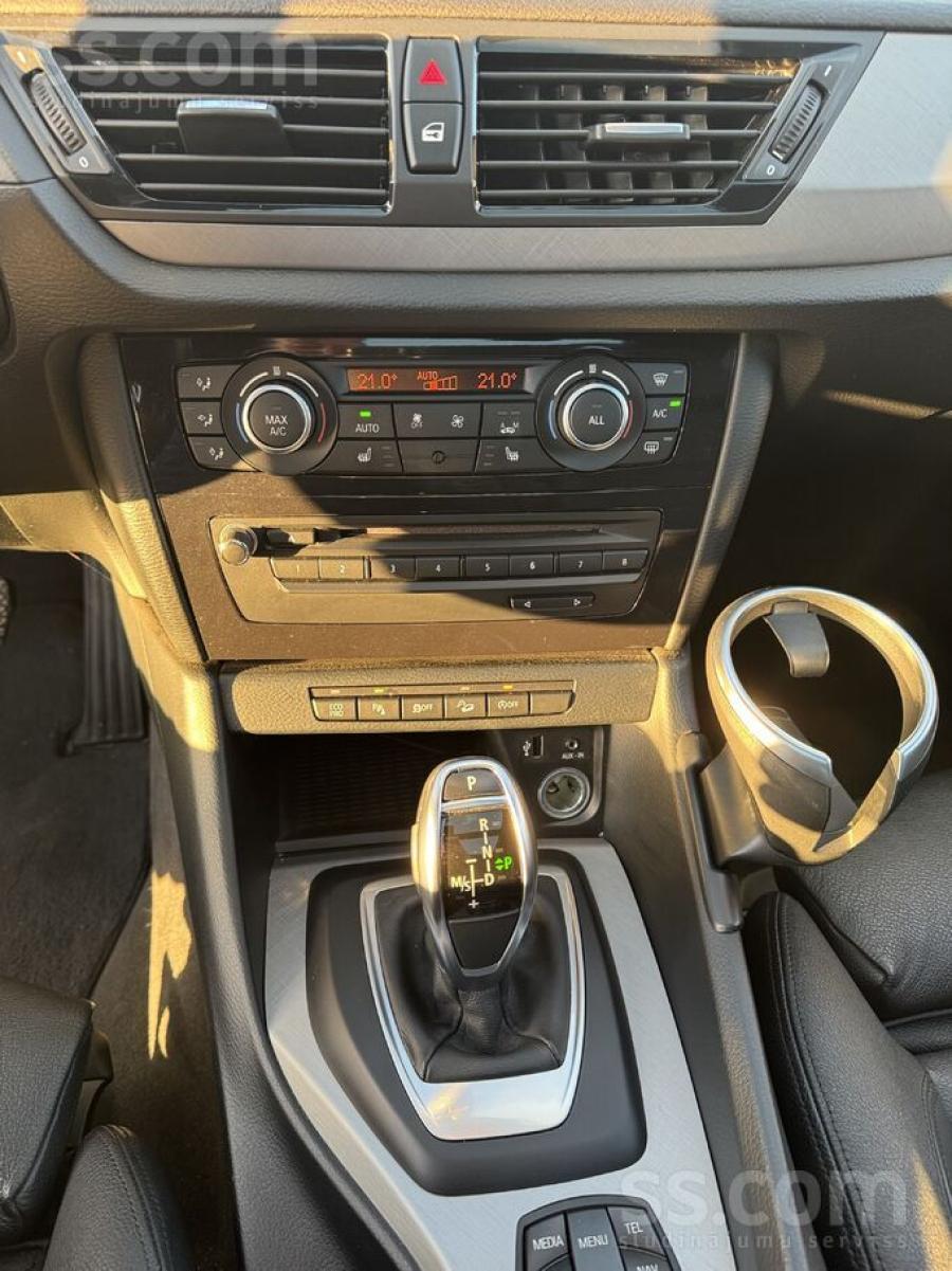 Balts BMW X1 2014 Rīga, ar dzinēja tilpumu 2.00 L un nobraukumu 165 tūkst. km par 9200 €, foto 11 vietnē AUTOMOTO.COM.LV