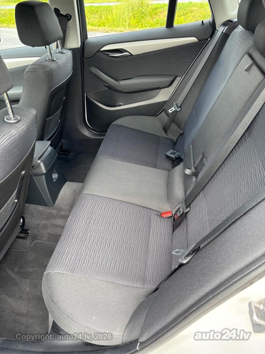 Balts BMW X1 2014 Tartu, ar dzinēja tilpumu 2.00 L un nobraukumu 117 tūkst. km par 9990 €, foto 9 vietnē AUTOMOTO.COM.LV