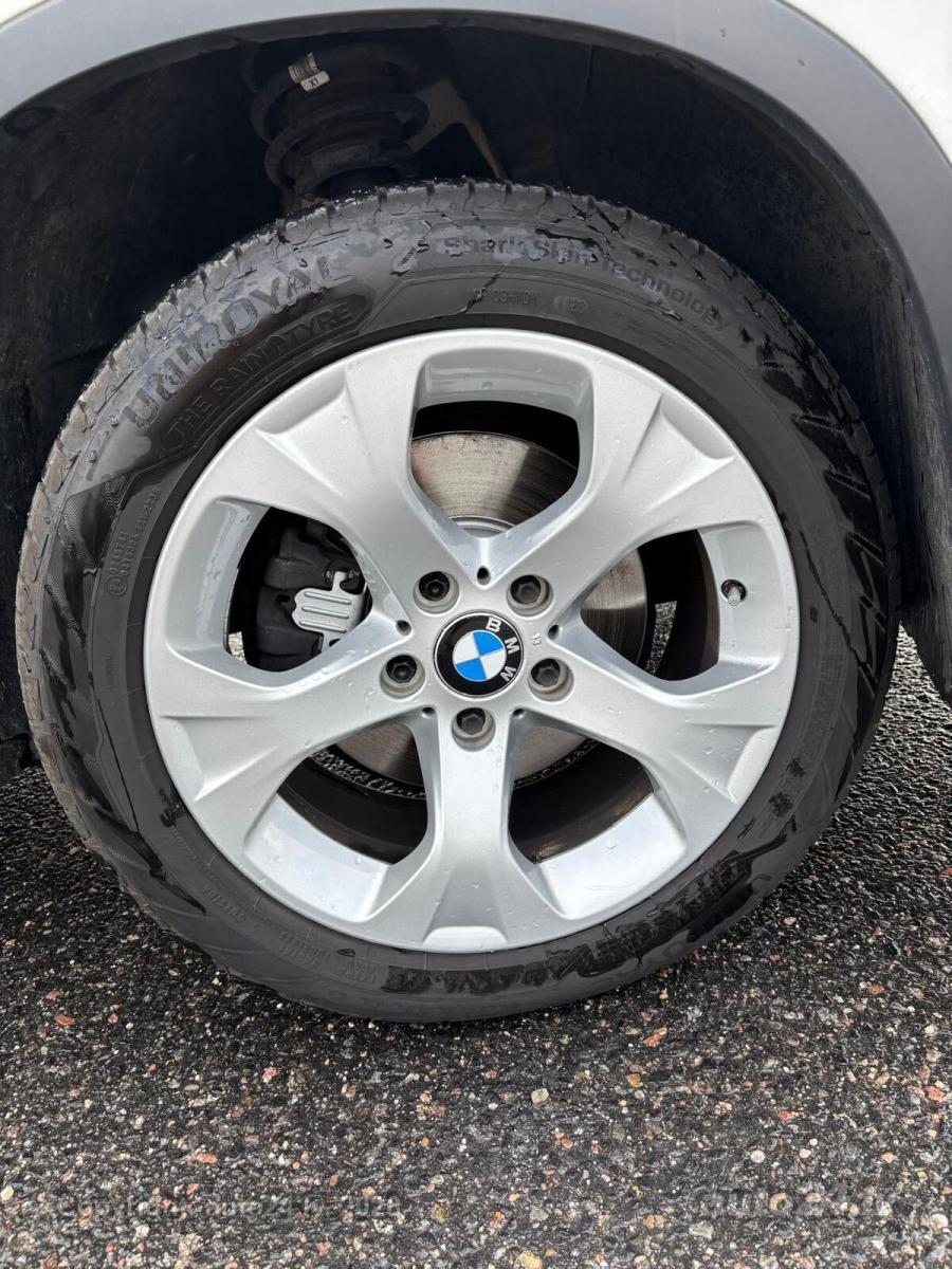 Balts BMW X1 2014 Tartu, ar dzinēja tilpumu 2.00 L un nobraukumu 117 tūkst. km par 9990 €, foto 12 vietnē AUTOMOTO.COM.LV