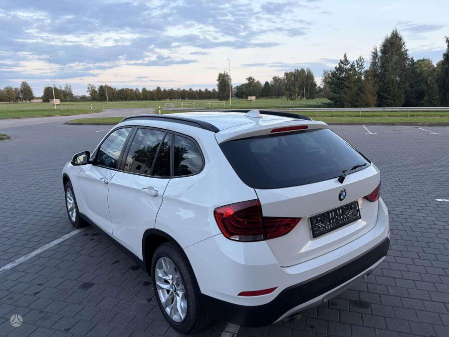 Balts BMW X1 2014 Marijampole, ar dzinēja tilpumu 2.00 L un nobraukumu 220 tūkst. km par 8900 €, foto 13 vietnē AUTOMOTO.COM.LV