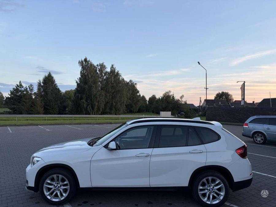 Balts BMW X1 2014 Marijampole, ar dzinēja tilpumu 2.00 L un nobraukumu 220 tūkst. km par 8900 €, foto 14 vietnē AUTOMOTO.COM.LV