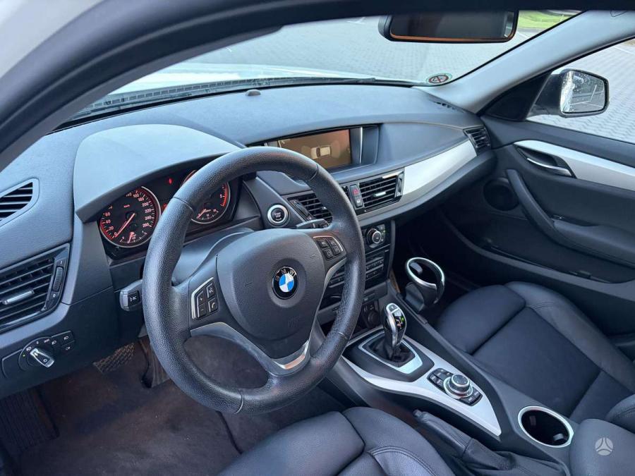 Balts BMW X1 2014 Marijampole, ar dzinēja tilpumu 2.00 L un nobraukumu 220 tūkst. km par 8900 €, foto 16 vietnē AUTOMOTO.COM.LV