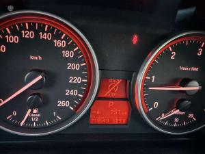 Balts BMW X1 2014 Marijampole, ar dzinēja tilpumu 2.00 L un nobraukumu 220 tūkst. km par 8900 €, foto 18 vietnē AUTOMOTO.COM.LV