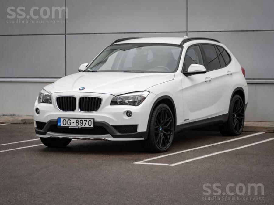White BMW X1 2014 in Riga, with an engine capacity of 2.00 L and mileage of 165 thousand km for 7995 €, photo 1 on AUTOMOTO.COM.LV