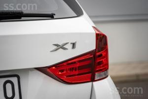 White BMW X1 2014 in Riga, with an engine capacity of 2.00 L and mileage of 165 thousand km for 7995 €, photo 8 on AUTOMOTO.COM.LV