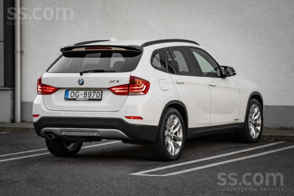 Balts BMW X1 2014 Rīga, ar dzinēja tilpumu 2.00 L un nobraukumu 165 tūkst. km par 7995 €, foto 5 vietnē AUTOMOTO.COM.LV