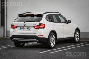 Balts BMW X1 2014 Rīga, ar dzinēja tilpumu 2.00 L un nobraukumu 165 tūkst. km par 7995 €, foto 5 vietnē AUTOMOTO.COM.LV