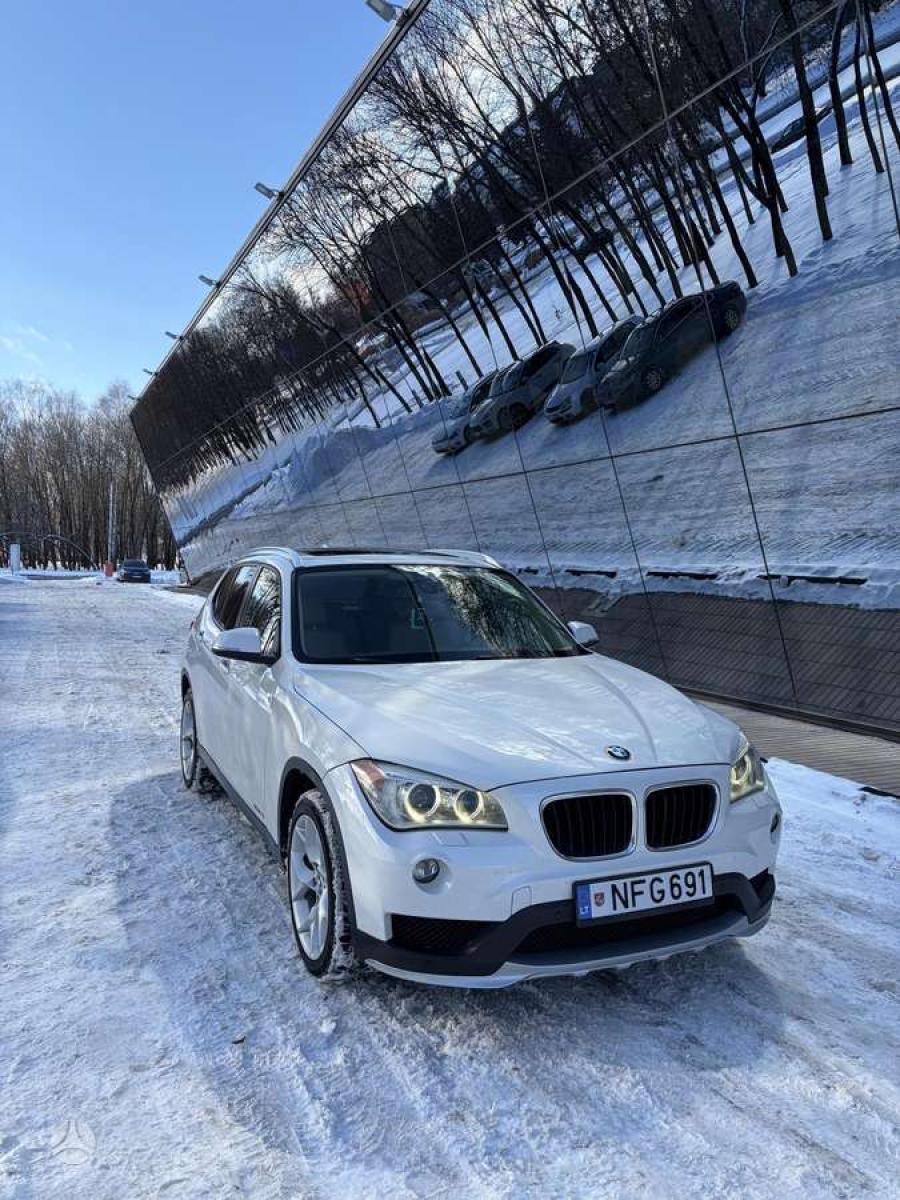 Balts BMW X1 2015 Kauņa, ar dzinēja tilpumu 2.98 L un nobraukumu 130 tūkst. km par 9900 €, foto 1 vietnē AUTOMOTO.COM.LV