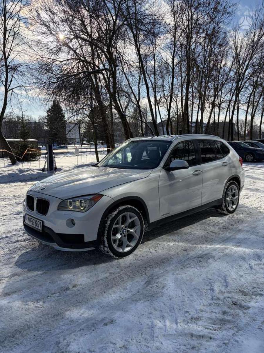 Balts BMW X1 2015 Kauņa, ar dzinēja tilpumu 2.98 L un nobraukumu 130 tūkst. km par 9900 €, foto 5 vietnē AUTOMOTO.COM.LV