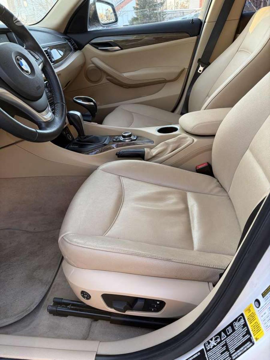 Balts BMW X1 2015 Kauņa, ar dzinēja tilpumu 2.98 L un nobraukumu 130 tūkst. km par 9900 €, foto 10 vietnē AUTOMOTO.COM.LV