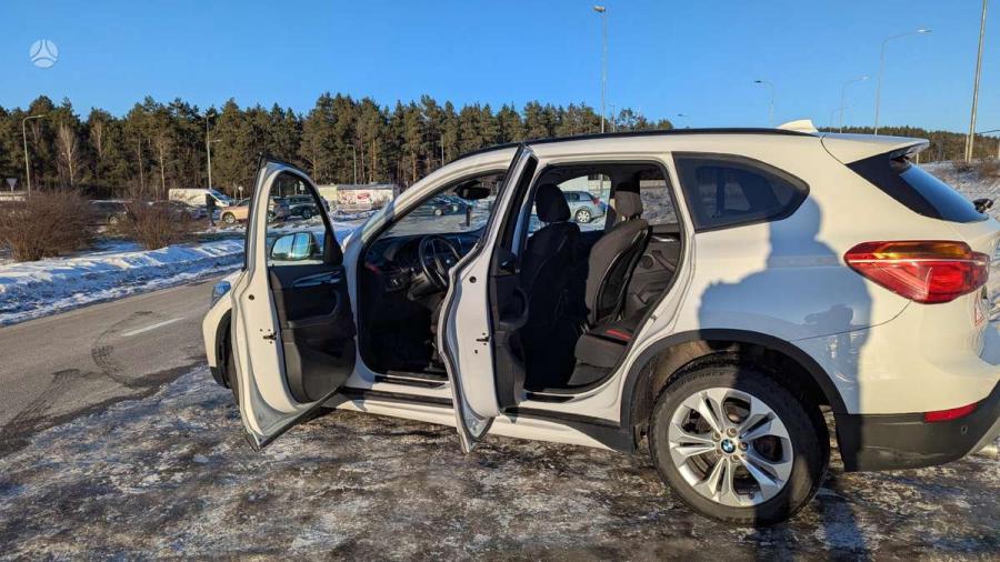 Balts BMW X1 2015 Viļņa, ar dzinēja tilpumu 2.00 L un nobraukumu 223 tūkst. km par 13500 €, foto 19 vietnē AUTOMOTO.COM.LV