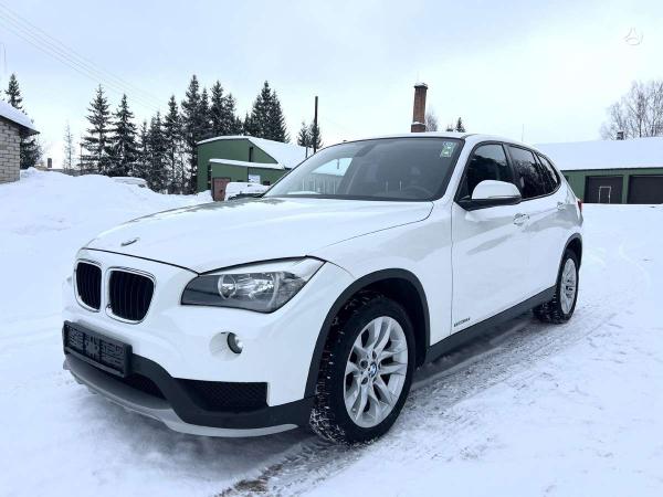 White BMW X1 2015 in Utena, with an engine capacity of 2.00 L and mileage of 218 thousand km for 5950 €, photo 2 on AUTOMOTO.COM.LV