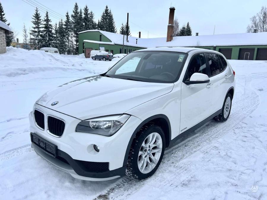 White BMW X1 2015 in Utena, with an engine capacity of 2.00 L and mileage of 218 thousand km for 5950 €, photo 6 on AUTOMOTO.COM.LV