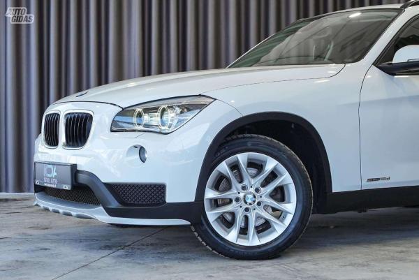 White BMW X1 2015 in Marijampole, with an engine capacity of 2.00 L and mileage of 123 thousand km for 9450 €, photo 6 on AUTOMOTO.COM.LV