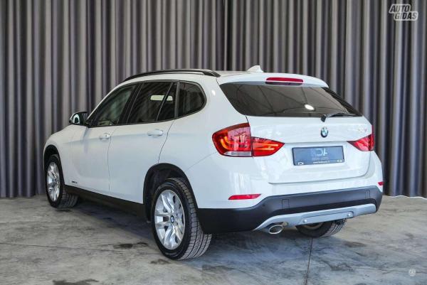 White BMW X1 2015 in Marijampole, with an engine capacity of 2.00 L and mileage of 123 thousand km for 9450 €, photo 8 on AUTOMOTO.COM.LV