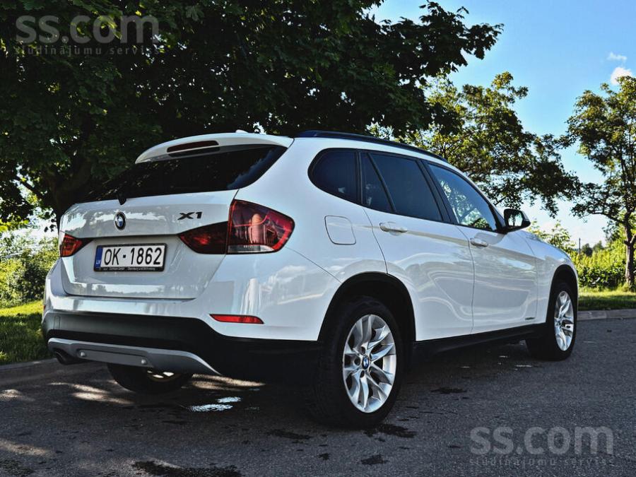 Balts BMW X1 2015 Daugavpils, ar dzinēja tilpumu 2.00 L un nobraukumu 300 tūkst. km par 7500 €, foto 5 vietnē AUTOMOTO.COM.LV