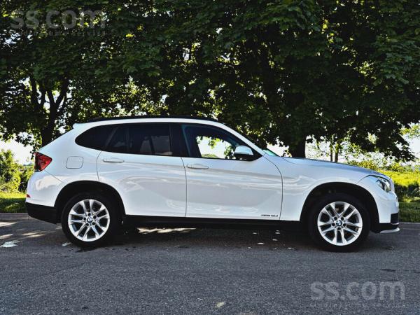 Balts BMW X1 2015 Daugavpils, ar dzinēja tilpumu 2.00 L un nobraukumu 300 tūkst. km par 7500 €, foto 6 vietnē AUTOMOTO.COM.LV