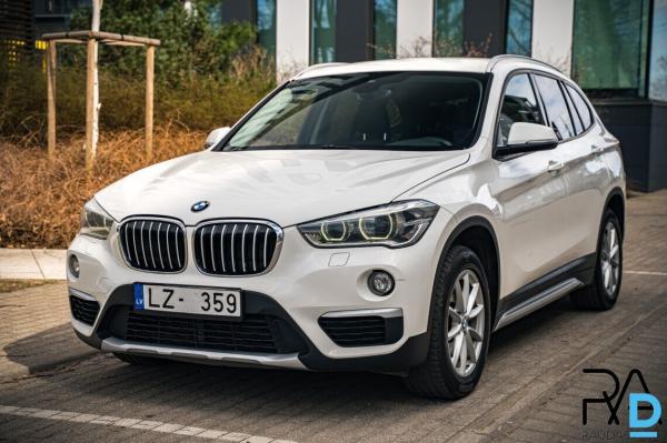 White BMW X1 2015 in Riga, with an engine capacity of 2.00 L and mileage of 287 thousand km for 10990 €, photo 1 on AUTOMOTO.COM.LV
