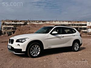 White BMW X1 2015 in Riga, with an engine capacity of 2.00 L and mileage of 298 thousand km for 7400 €, photo  on AUTOMOTO.COM.LV