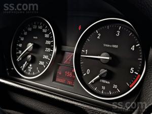 White BMW X1 2015 in Riga, with an engine capacity of 2.00 L and mileage of 298 thousand km for 7400 €, photo 15 on AUTOMOTO.COM.LV