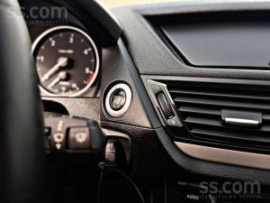 White BMW X1 2015 in Riga, with an engine capacity of 2.00 L and mileage of 298 thousand km for 7400 €, photo 16 on AUTOMOTO.COM.LV