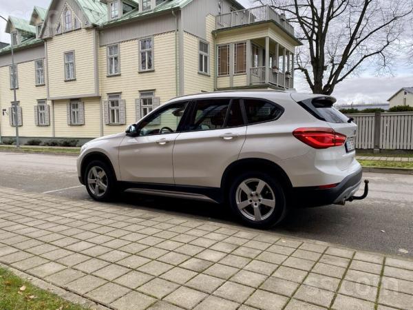White BMW X1 2015 in Riga, with an engine capacity of 2.00 L and mileage of 290 thousand km for 12900 €, photo 3 on AUTOMOTO.COM.LV