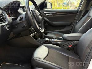 Balts BMW X1 2015 Jelgava, ar dzinēja tilpumu 2.00 L un nobraukumu 0 tūkst. km par 8590 €, foto 17 vietnē AUTOMOTO.COM.LV