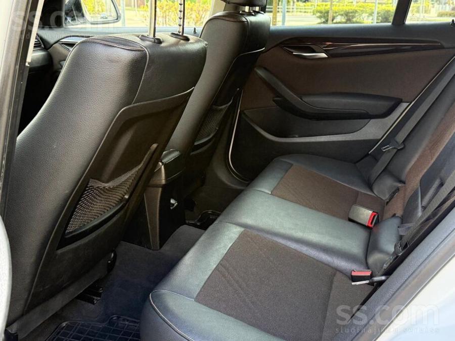 Balts BMW X1 2015 Jelgava, ar dzinēja tilpumu 2.00 L un nobraukumu 0 tūkst. km par 8590 €, foto 20 vietnē AUTOMOTO.COM.LV