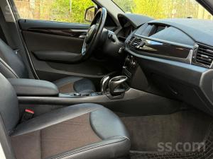 Balts BMW X1 2015 Jelgava, ar dzinēja tilpumu 2.00 L un nobraukumu 0 tūkst. km par 8590 €, foto 24 vietnē AUTOMOTO.COM.LV