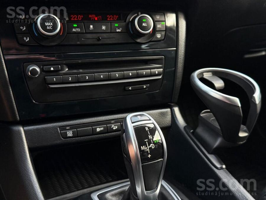 Balts BMW X1 2015 Jelgava, ar dzinēja tilpumu 2.00 L un nobraukumu 0 tūkst. km par 8590 €, foto 25 vietnē AUTOMOTO.COM.LV