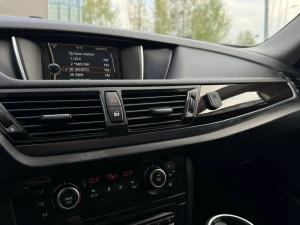 Белый БМВ Х1 2015 в Елгава, объемом двигателя 2.00 л и пробегом 288 тыс. км за 8450 €, фото 25 на AUTOMOTO.COM.LV