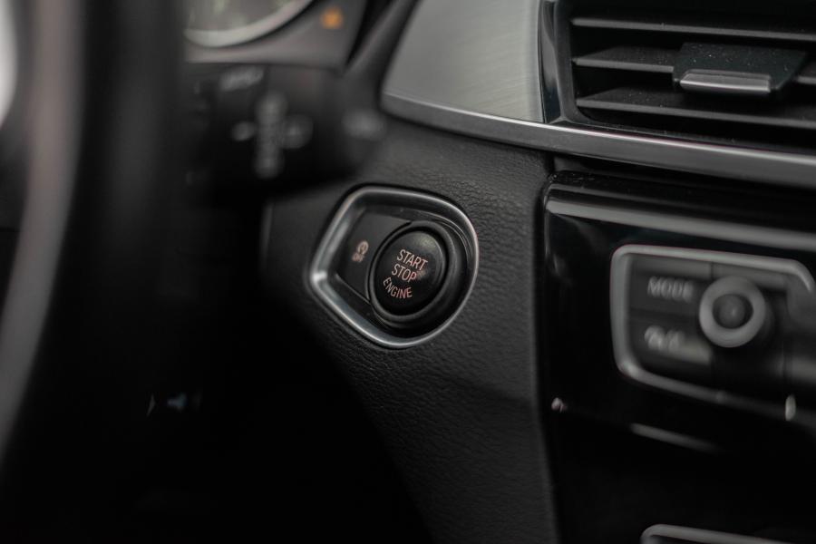 Balts BMW X1 2015 Rīga, ar dzinēja tilpumu 2.00 L un nobraukumu 291 tūkst. km par 13250 €, foto 18 vietnē AUTOMOTO.COM.LV
