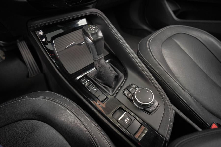 Balts BMW X1 2015 Rīga, ar dzinēja tilpumu 2.00 L un nobraukumu 291 tūkst. km par 13250 €, foto 25 vietnē AUTOMOTO.COM.LV
