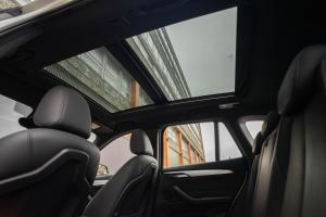 Balts BMW X1 2015 Rīga, ar dzinēja tilpumu 2.00 L un nobraukumu 291 tūkst. km par 13250 €, foto 33 vietnē AUTOMOTO.COM.LV