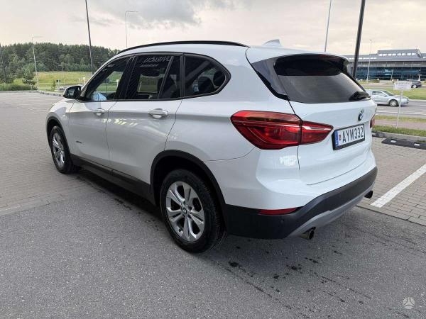 White BMW X1 2015 in Vilnius, with an engine capacity of 2.00 L and mileage of 311 thousand km for 12500 €, photo 3 on AUTOMOTO.COM.LV