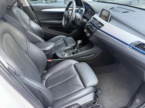 White BMW X1 2015 in Vilnius, with an engine capacity of 2.00 L and mileage of 311 thousand km for 12500 €, photo 8 on AUTOMOTO.COM.LV