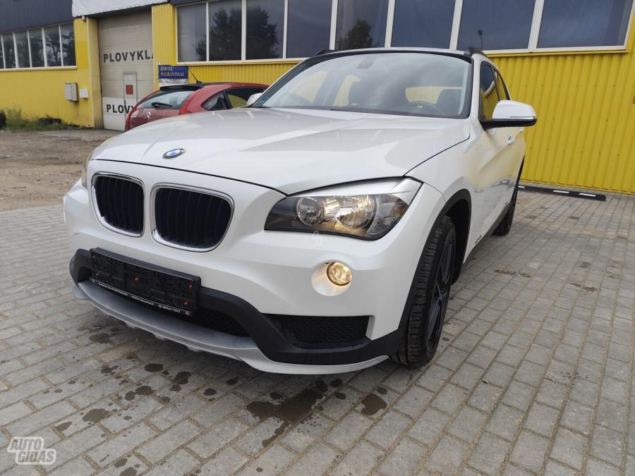 White BMW X1 2015 in Utena, with an engine capacity of 2.00 L and mileage of 165 thousand km for 6990 €, photo 1 on AUTOMOTO.COM.LV