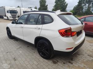 White BMW X1 2015 in Utena, with an engine capacity of 2.00 L and mileage of 165 thousand km for 6990 €, photo 14 on AUTOMOTO.COM.LV