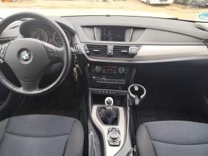 White BMW X1 2015 in Utena, with an engine capacity of 2.00 L and mileage of 165 thousand km for 6990 €, photo 22 on AUTOMOTO.COM.LV