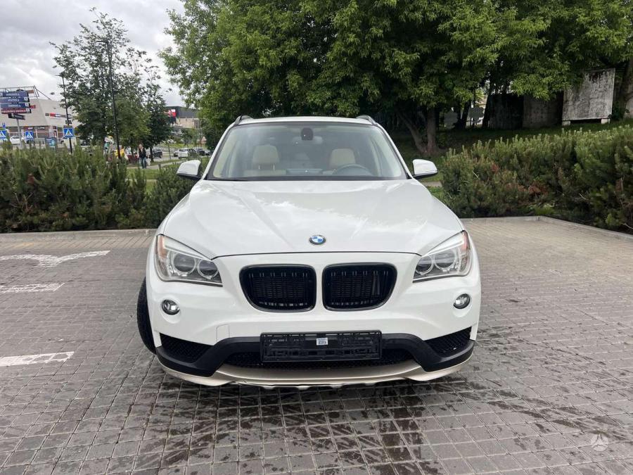 Balts BMW X1 2015 Viļņa, ar dzinēja tilpumu 2.00 L un nobraukumu 142 tūkst. km par 8100 €, foto 4 vietnē AUTOMOTO.COM.LV