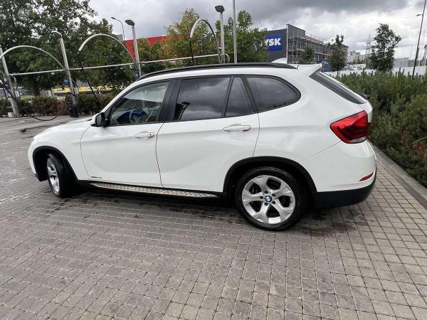 Balts BMW X1 2015 Viļņa, ar dzinēja tilpumu 2.00 L un nobraukumu 142 tūkst. km par 8100 €, foto 6 vietnē AUTOMOTO.COM.LV