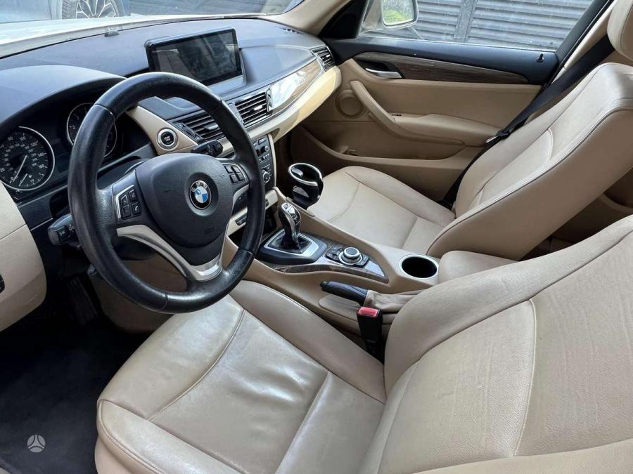 Balts BMW X1 2015 Viļņa, ar dzinēja tilpumu 2.00 L un nobraukumu 142 tūkst. km par 8100 €, foto 9 vietnē AUTOMOTO.COM.LV